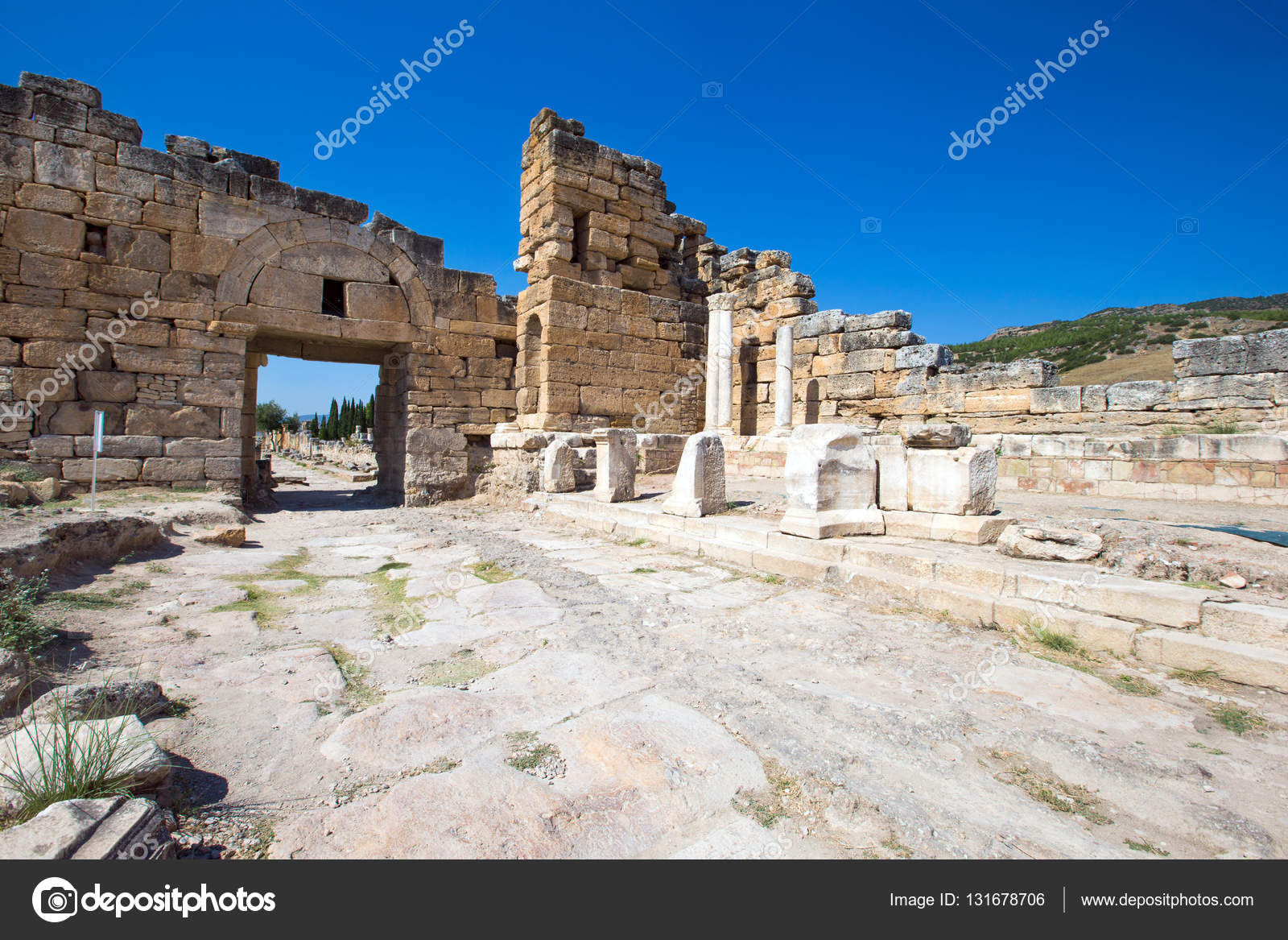 Ancient ruins in Hierapolis Stock Photo by ©Pakhnyushchyy 131678706