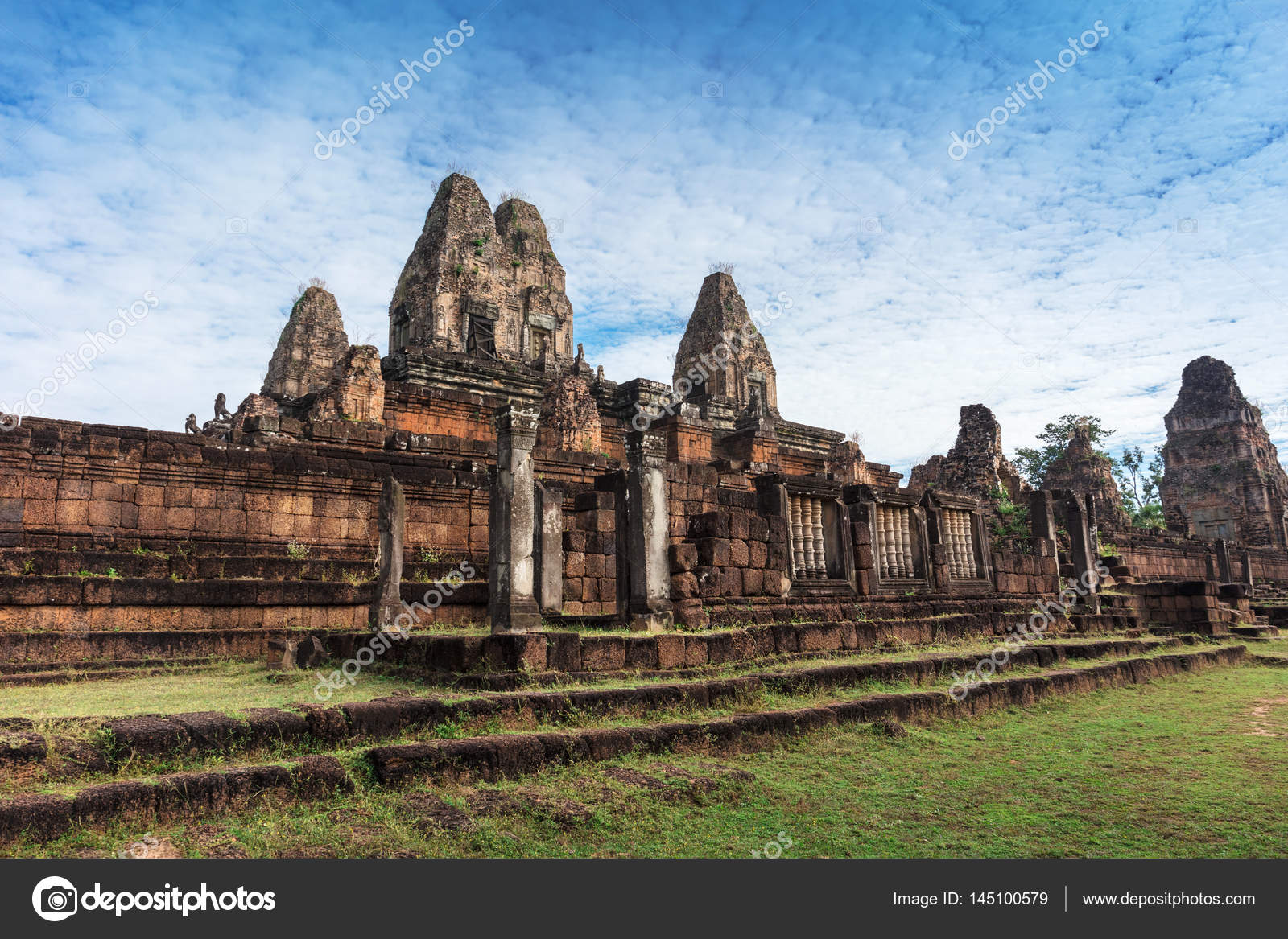 Pre Rup temple ruins, Cambodia Stock Photo by ©igterex 145100579