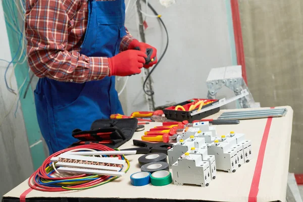 Fiber optic cable splice machine in work — Stock Photo © kalinovsky ...