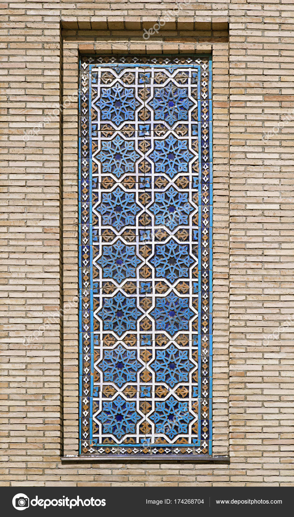 Old Eastern mosaic on the wall, Uzbekistan — Stock Photo © Goodday ...