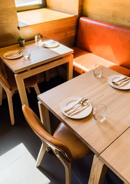 Restaurant fixed seating Stock Photos, Royalty Free Restaurant fixed ...