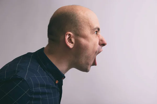 Man screaming profile Stock Photos, Royalty Free Man screaming profile ...