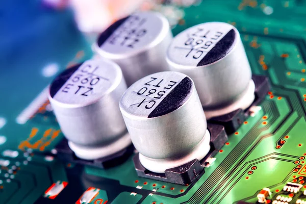 Electronic circuit board with electronic components such as chips close ...