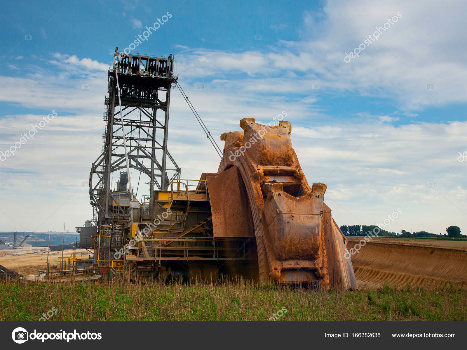 Giant Mining Machine