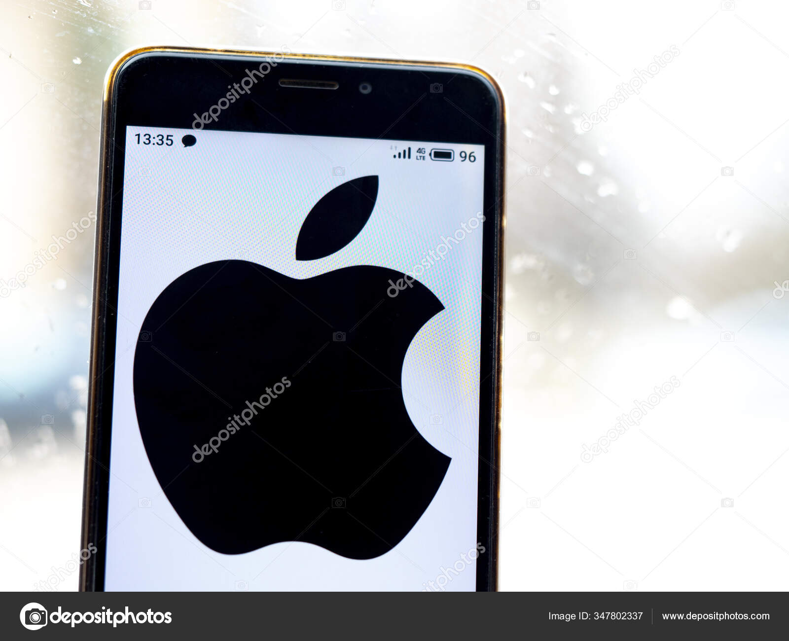 Photo Illustration Apple Logo Seen Displayed Smartphone — Stock Editorial Photo © igorgolovniov ...