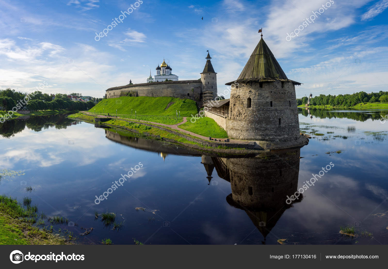 Medieval Pskov Kremlin on island — Stock Photo © Kokhanchikov #177130416