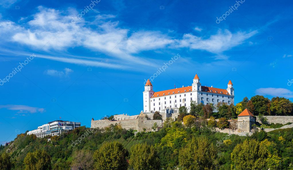 Medieval castle in Bratislava, Slovakia Stock Photo by ©bloodua 125782818