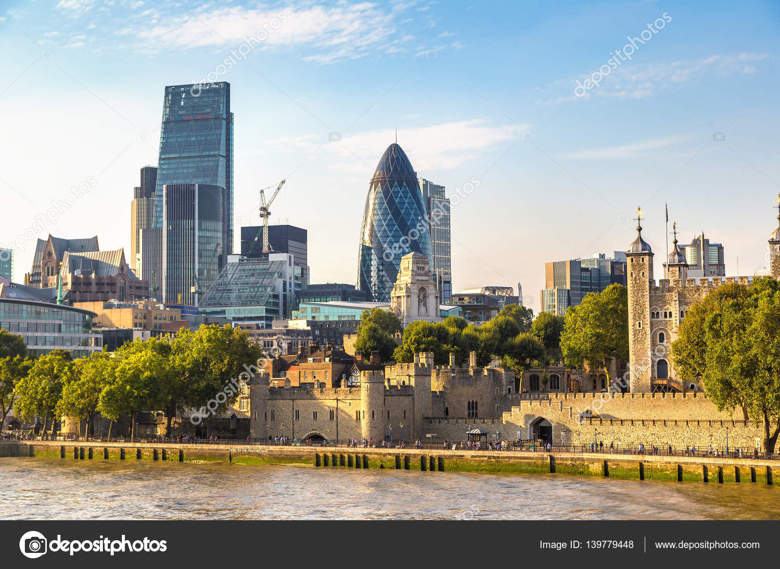 London on beautiful summer day — Stock Photo © bloodua #139779448