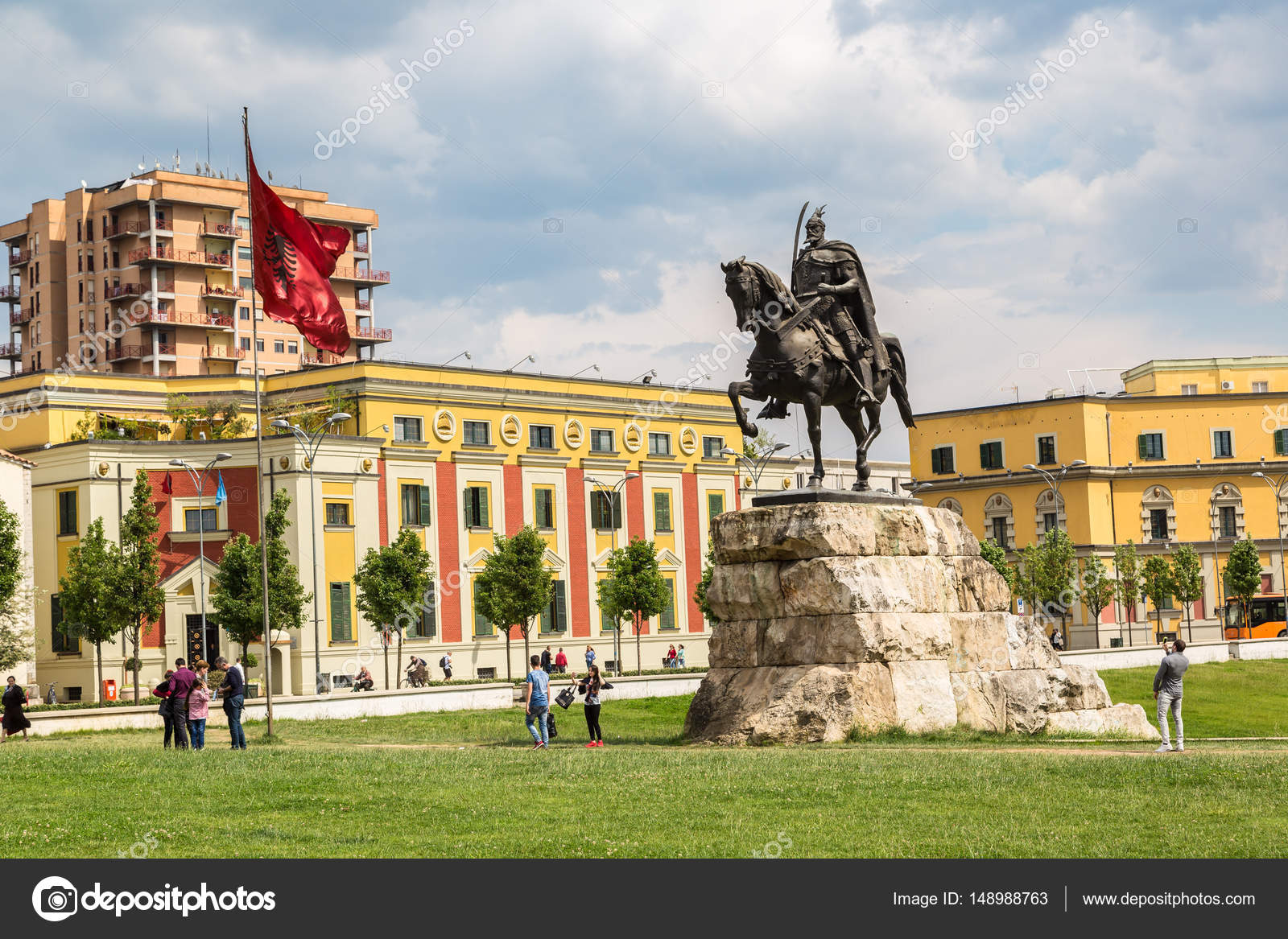 Skanderbeg square in Tirana – Stock Editorial Photo © bloodua #148988763