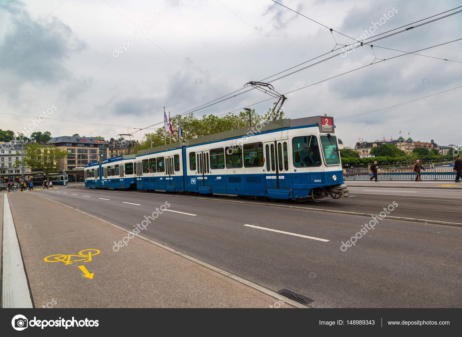 City tram in Zurich – Stock Editorial Photo © bloodua #148989343