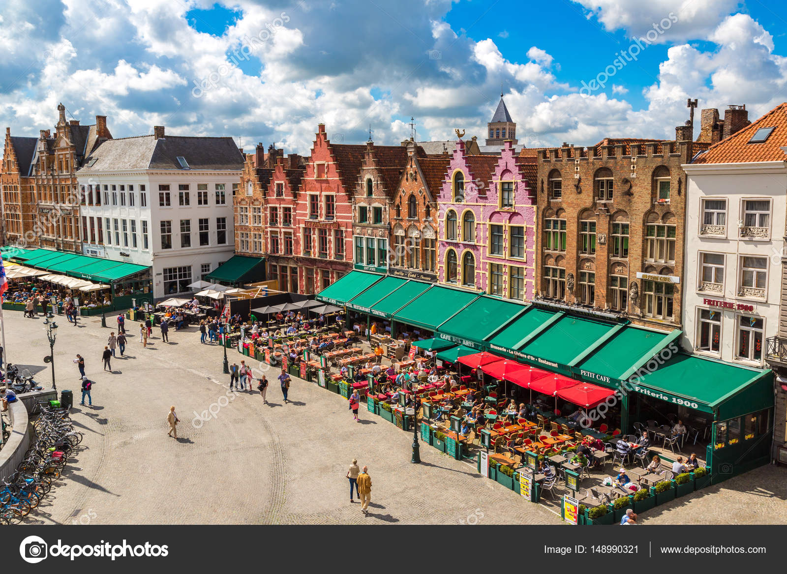 Market Square in Bruges — Stock Editorial Photo © bloodua #148990321