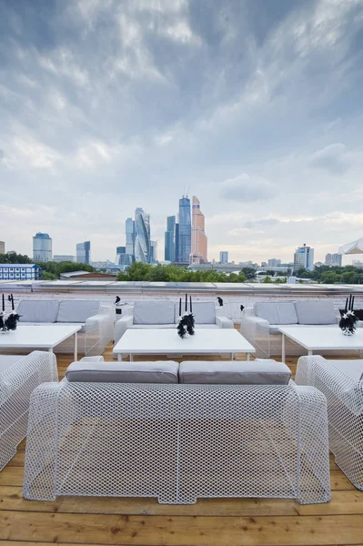 Rooftop bar Stock Photos, Royalty Free Rooftop bar Images | Depositphotos