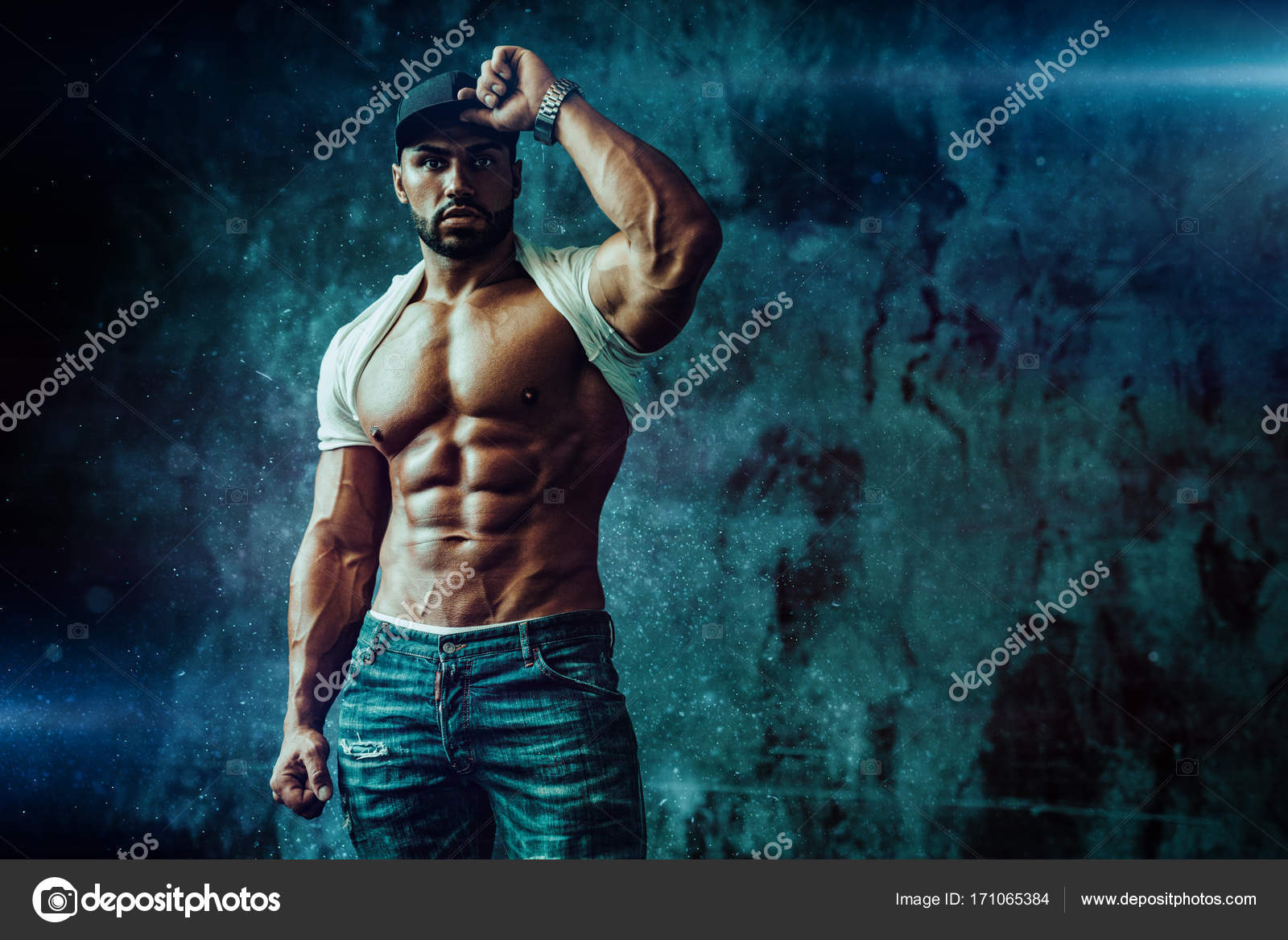 Strong man bodybuilder — Stock Photo © chaoss #171065384