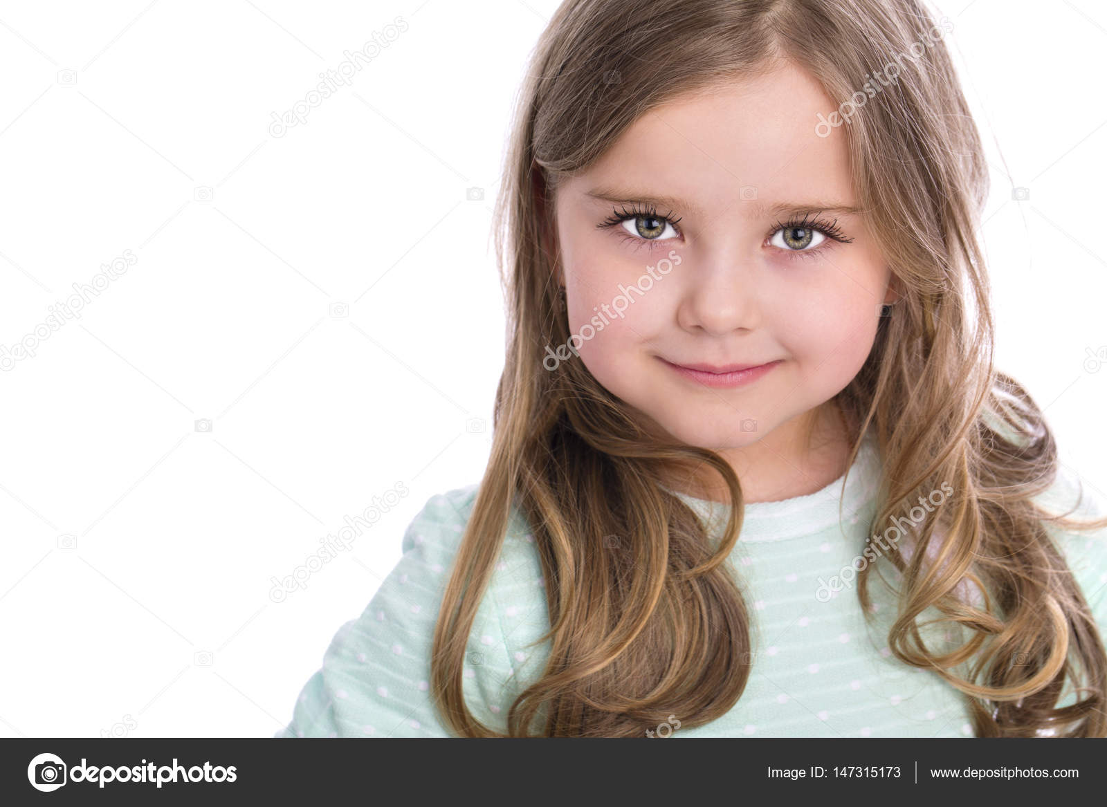 Hermosa niña rubia — Foto de stock #147315173 © arkusha