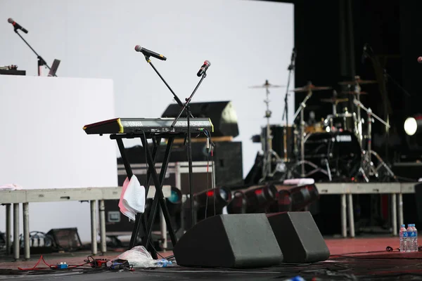 Rock Band Stage Setup