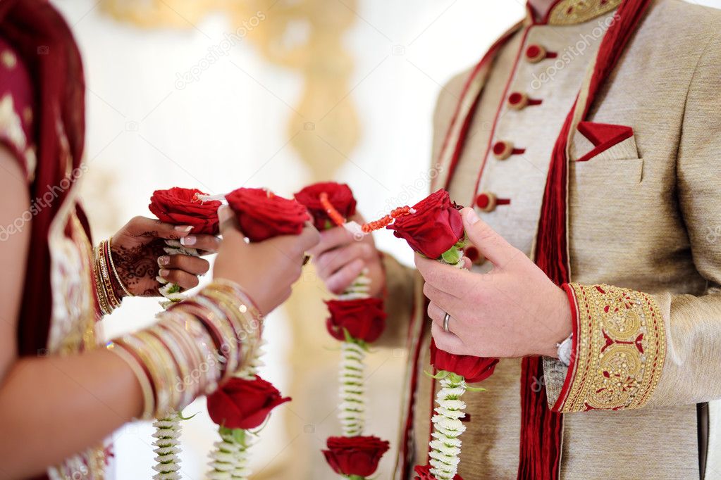 Increíble ceremonia de boda hindú. Detalles de la boda tradicional ...