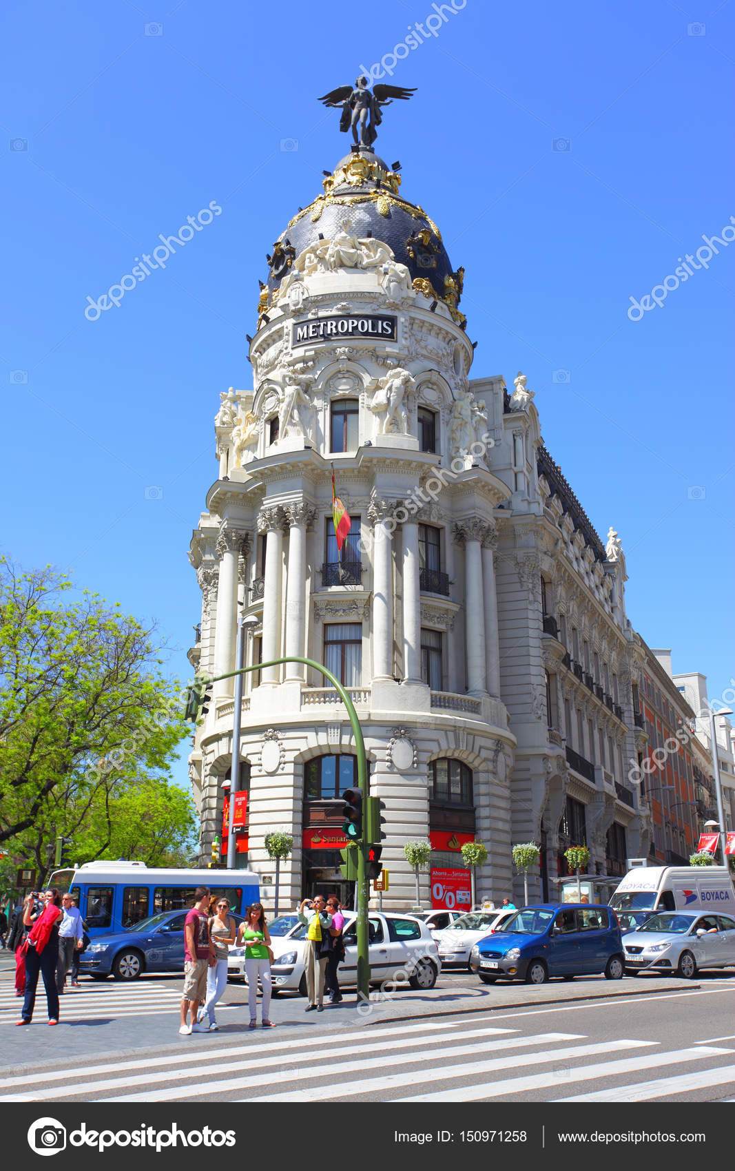 The Metropolis building – Stock Editorial Photo © Zoooom #150971258