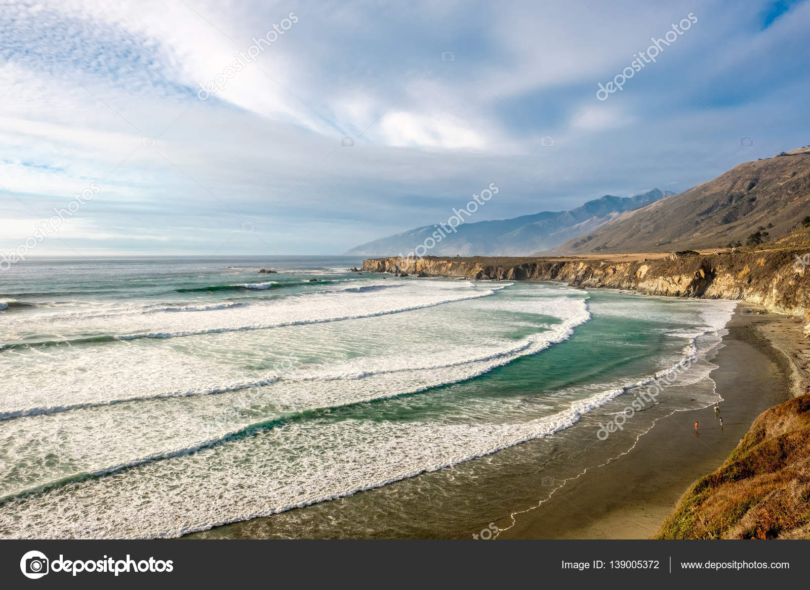 Pacific Ocean coast landscape Stock Photo by ©haveseen 139005372