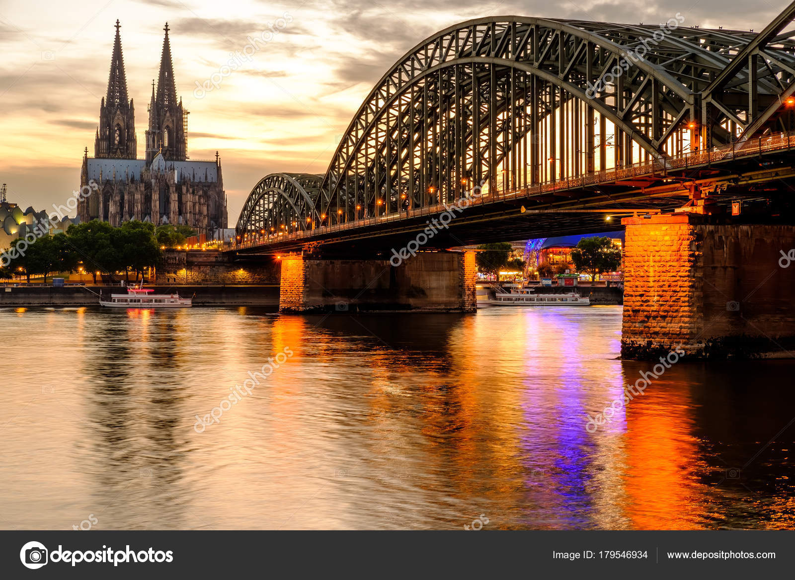 Night View Cologne Cathedral Kolner Dom Rhine River Hohenzollern Bridge ...