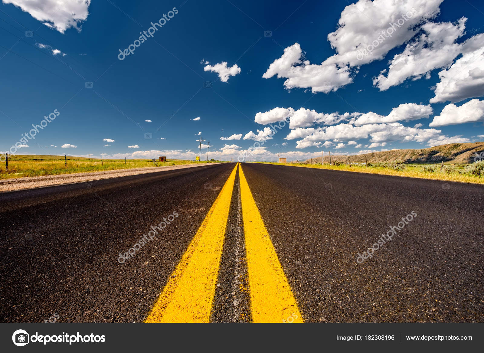 Empty open highway Stock Photo by ©haveseen 182308196 Empty open highway Stock Photo by ©haveseen 182308196