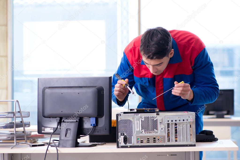 Reparador de computadoras especialista en reparación de computadoras de ...