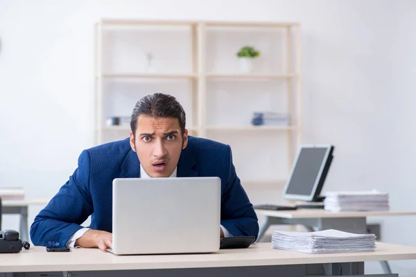 Confused office Stock Photos, Royalty Free Confused office Images ...