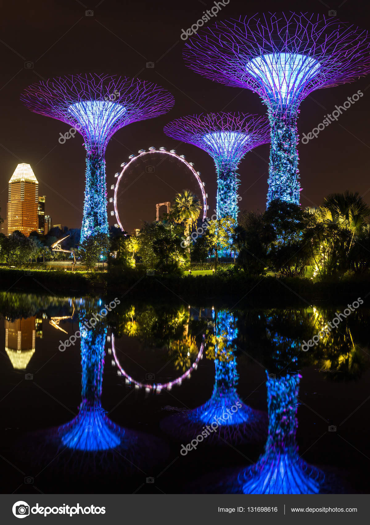Night view of illuminated Supertree Grove – Stock Editorial Photo ...