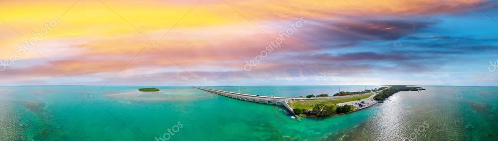 Seven bridge Pictures, Seven bridge Stock Photos & Images | Depositphotos®