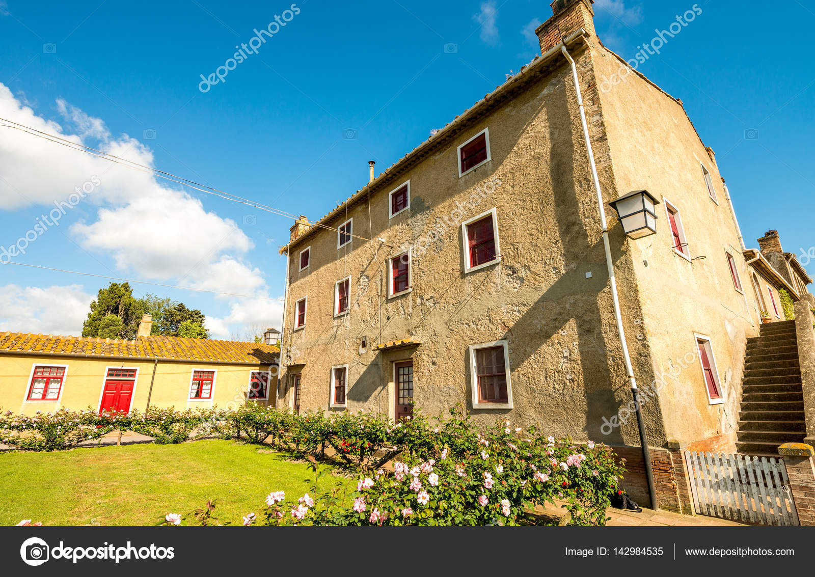Beautiful medieval architecture of Bolgheri - Tuscany — Stock Photo ...