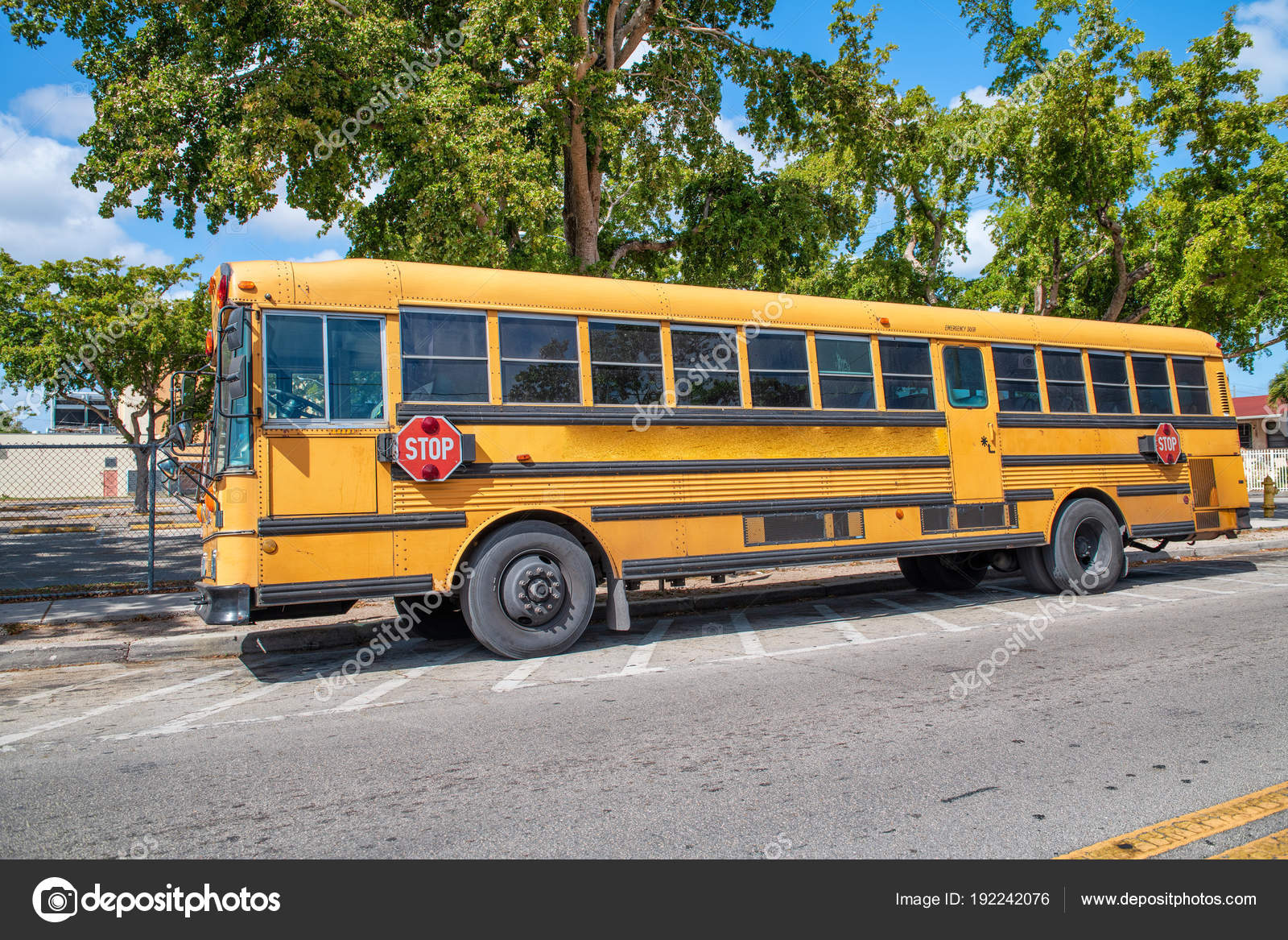 Yellow School Bus Side View United States – Stock Editorial Photo ...