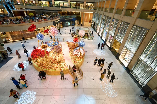 The Landmark atrium in Hong Kong – Stock Editorial Photo © teamtime ...