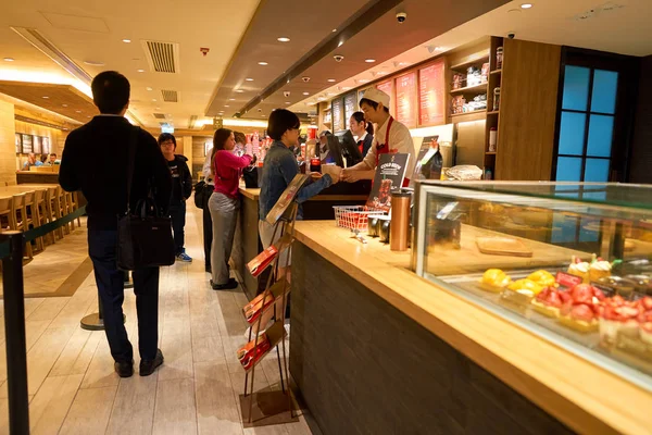 People ordering next to counter service – Stock Editorial Photo ...