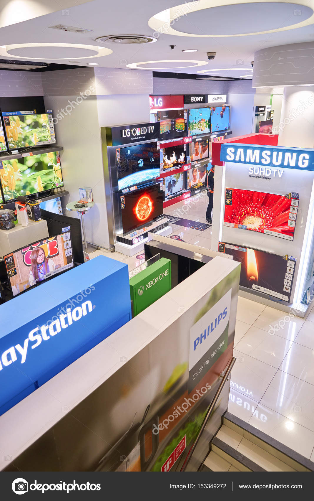 Electronics store in Hong Kong – Stock Editorial Photo © teamtime ...