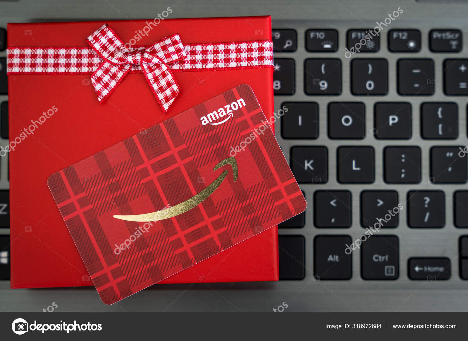 Amazon gift card as a Christmas present — Stock Editorial Photo ...