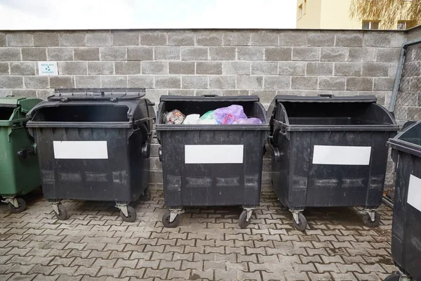 Dust bin Stock Photos, Royalty Free Dust bin Images | Depositphotos