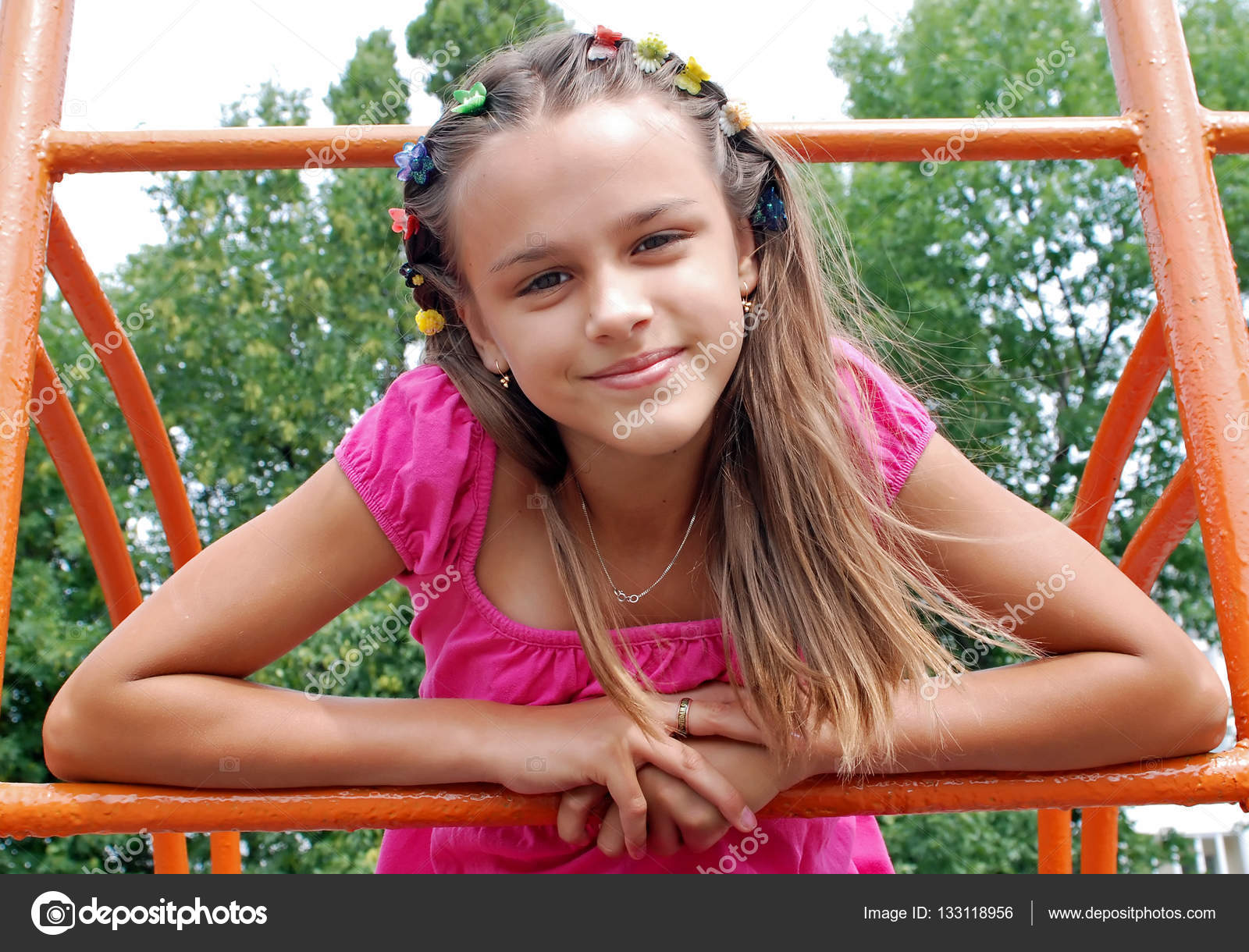 Girl model posing — Stock Photo © kodrjan #133118956