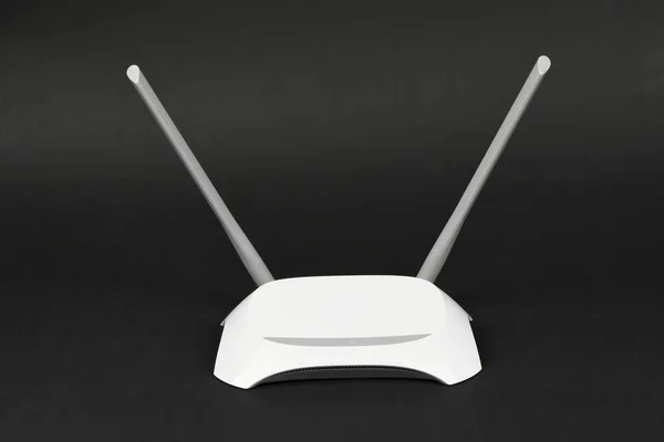 White WI-FI router with two antennas (clipping path) — Stock Photo ...