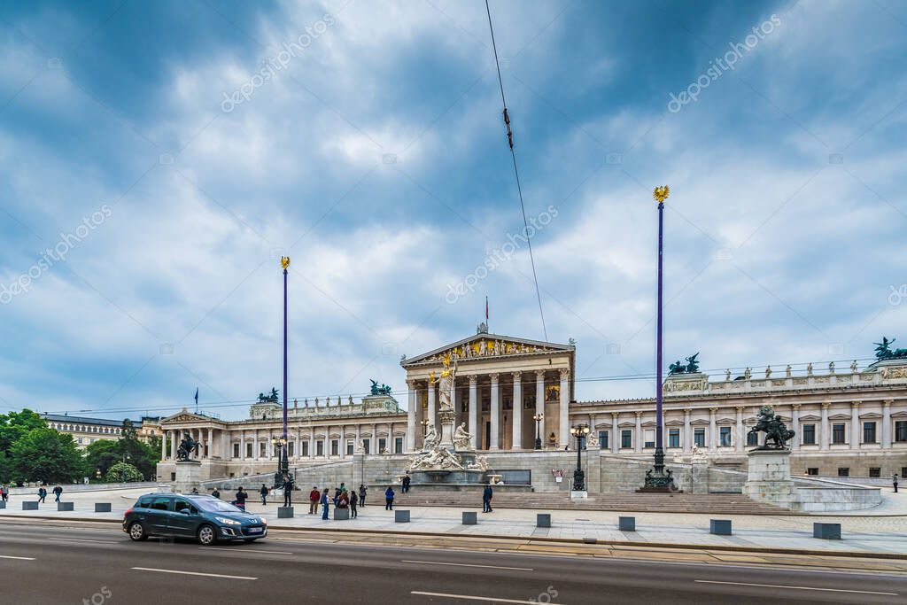 VIENA, AT - 22 DE MAYO DE 2015: El edificio del Parlamento austriaco ...