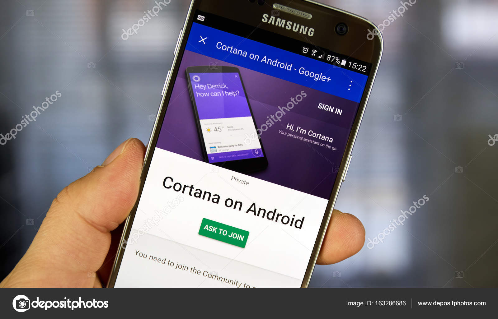 Cortana app on Android cell phone. — Stock Editorial Photo © dennizn ...