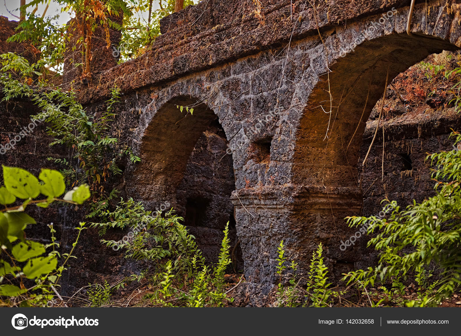 Old stone ruins — Stock Photo © fxquadro #142032658