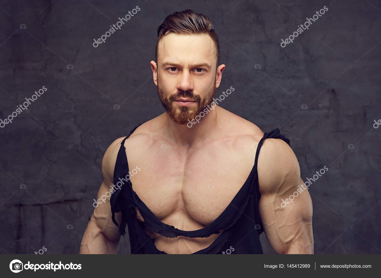 Shirtless bearded bodybuilder Stock Photo by ©fxquadro 145412989
