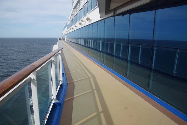 Lijnen van de cruise Stock Photos, Royalty Free Lijnen van de cruise ...