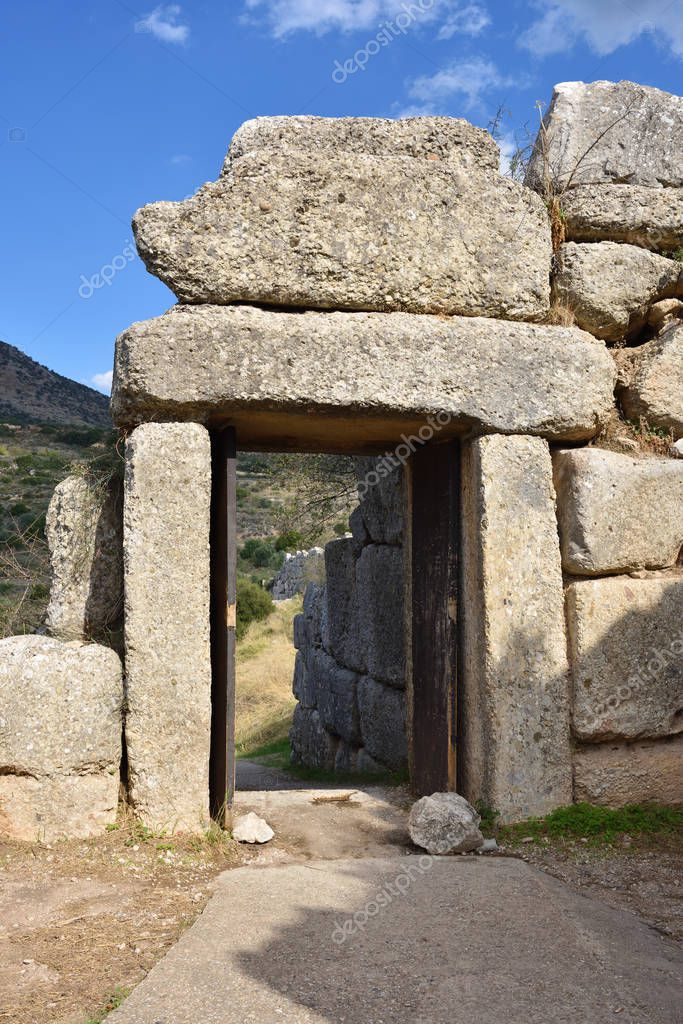 The North Gate in ancient Mycenae, Greece Stock Photo by ©znm666 129184080