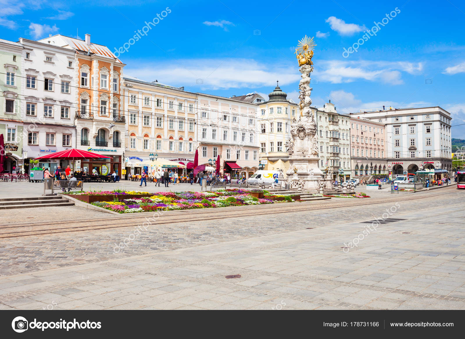 Hauptplatz main square, Linz – Stock Editorial Photo © saiko3p #178731166