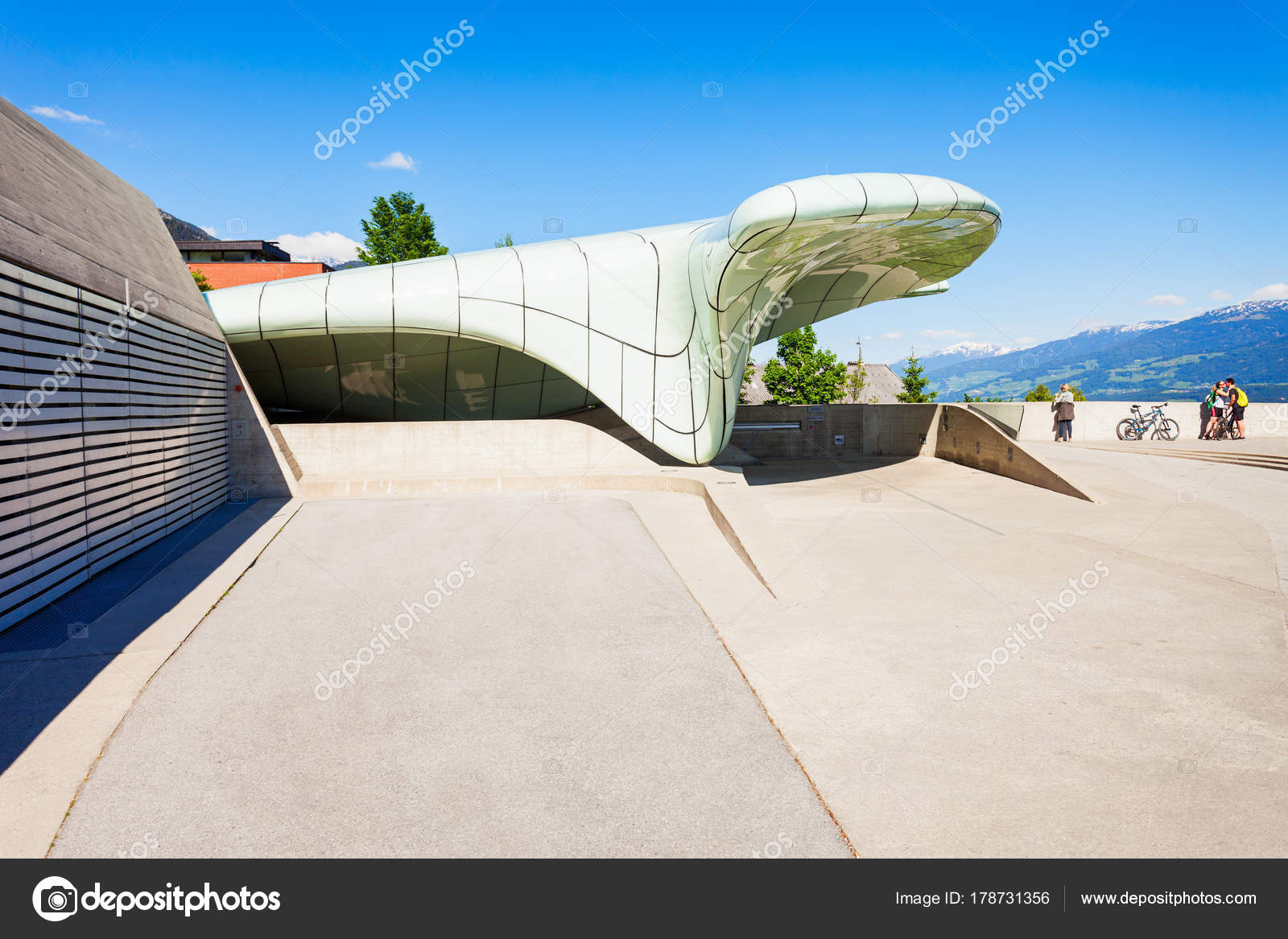 Hungerburgbahn funicular railway, Innsbruck — Stock Editorial Photo ...