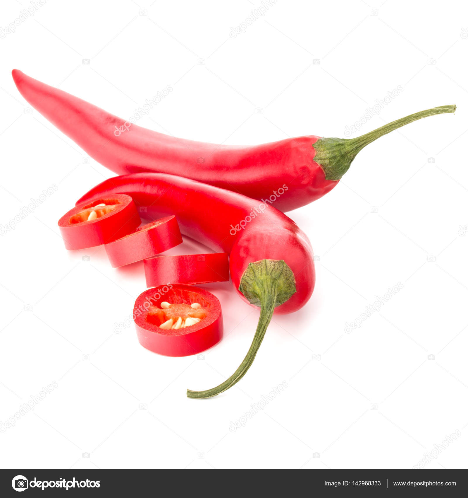 Rote Chilischoten in Scheiben geschnitten – Stockfoto © natika #142968333