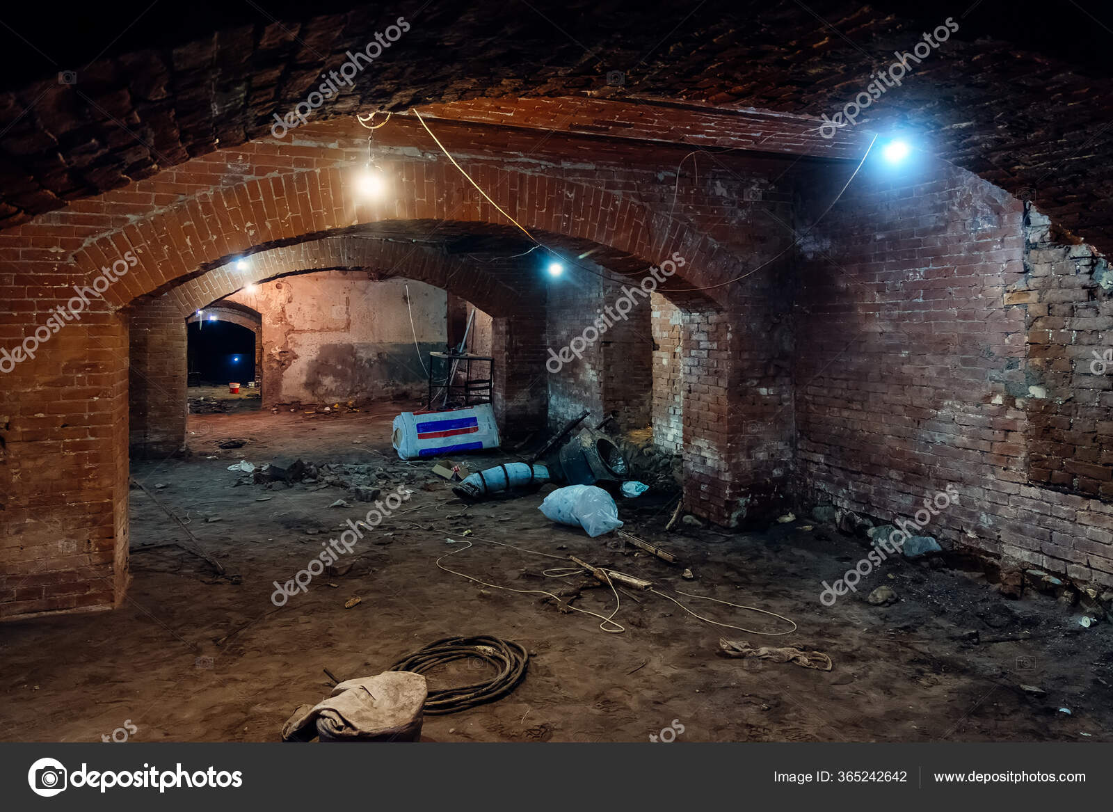 Abandoned Empty Old Dark Underground Vaulted Cellar — Stock Photo ...