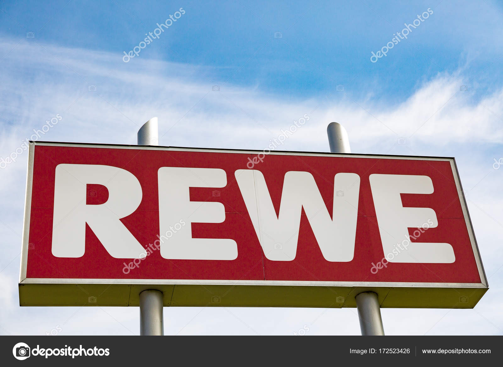 Red REWE Logo — Stock Editorial Photo © Colour #172523426