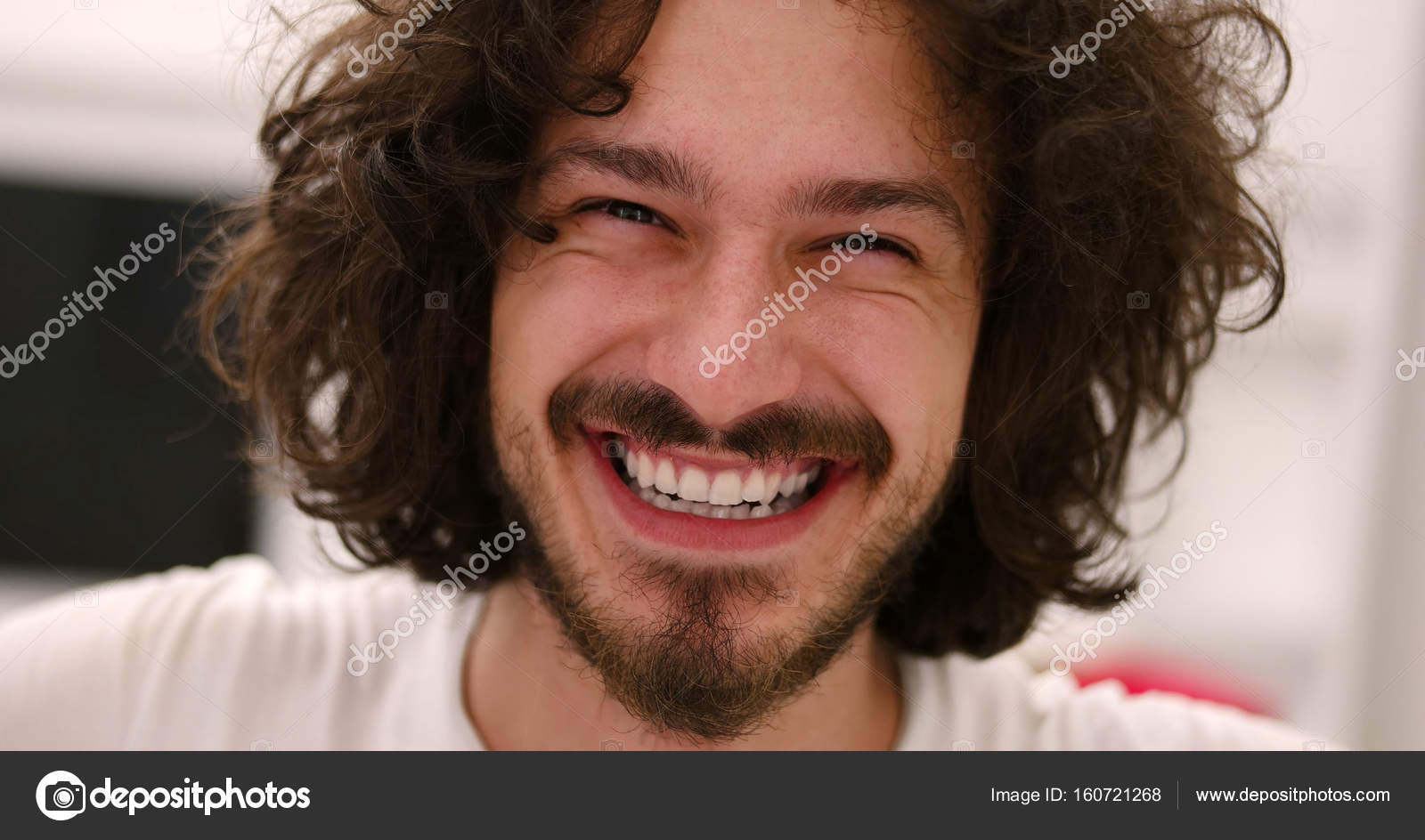 Young man enjoying free time — Stock Photo © .shock #160721268