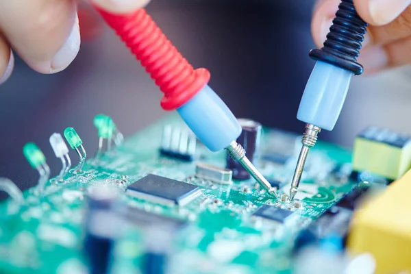 Semiconductor working Stock Photos, Royalty Free Semiconductor working ...